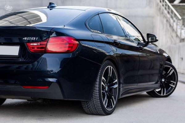 Blue BMW 428 2015 in Vilnius, with an engine capacity of 2.00 L and mileage of 199 thousand km for 11990 €, photo 11 on AUTOMOTO.COM.LV