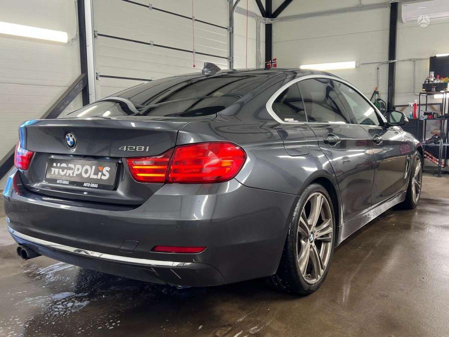 Grey BMW 428 2016 in Vilnius, with an engine capacity of 2.00 L and mileage of 225 thousand km for 10200 €, photo 9 on AUTOMOTO.COM.LV