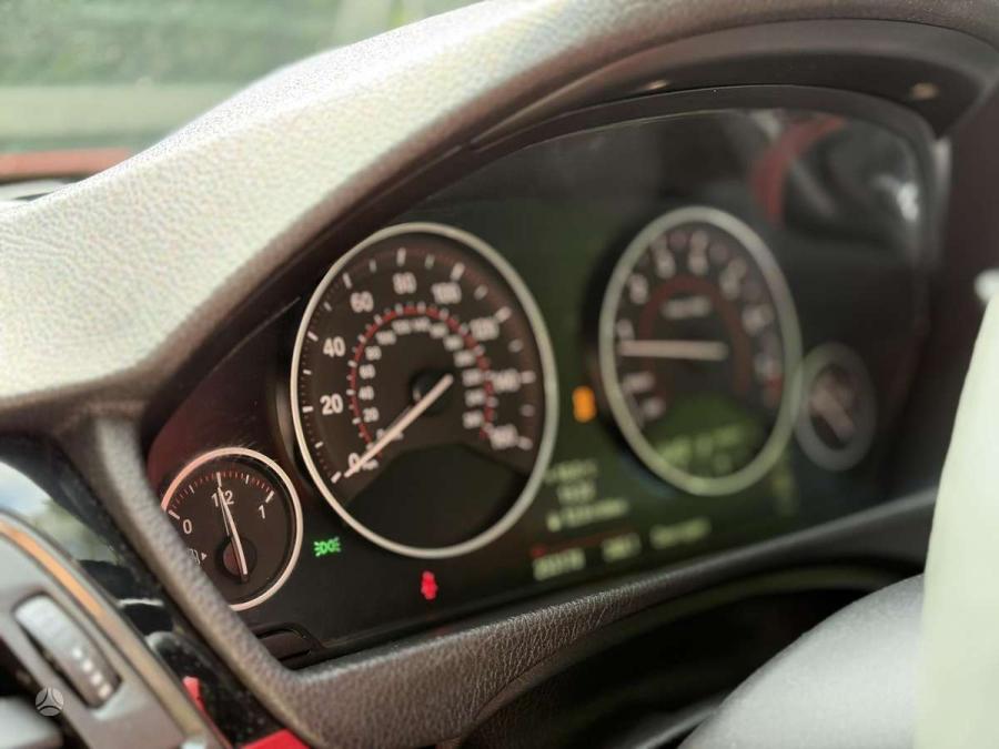 Red BMW 428 2014 in Vilnius, with an engine capacity of 2.00 L and mileage of 253 thousand km for 14200 €, photo 13 on AUTOMOTO.COM.LV