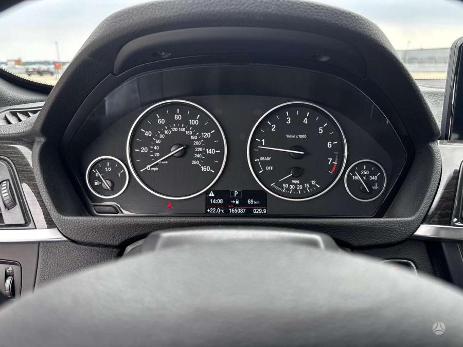 White BMW 428 2015 in Vilnius, with an engine capacity of 2.00 L and mileage of 165 thousand km for 13950 €, photo 13 on AUTOMOTO.COM.LV