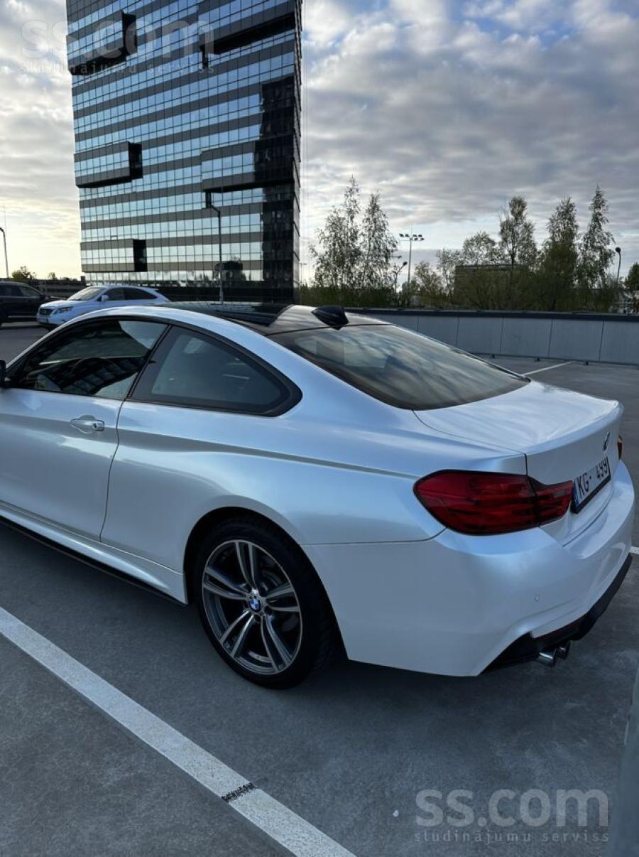 White BMW 428 2014 in Riga, with an engine capacity of 2.00 L and mileage of 198 thousand km for 15500 €, photo 7 on AUTOMOTO.COM.LV