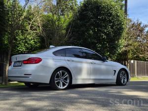 White BMW 428 2015 in Riga, with an engine capacity of 2.00 L and mileage of 160 thousand km for 13900 €, photo 6 on AUTOMOTO.COM.LV