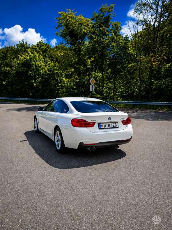 White BMW 428 2015 in Kaunas, with an engine capacity of 2.00 L and mileage of 239 thousand km for 10500 €, photo 5 on AUTOMOTO.COM.LV