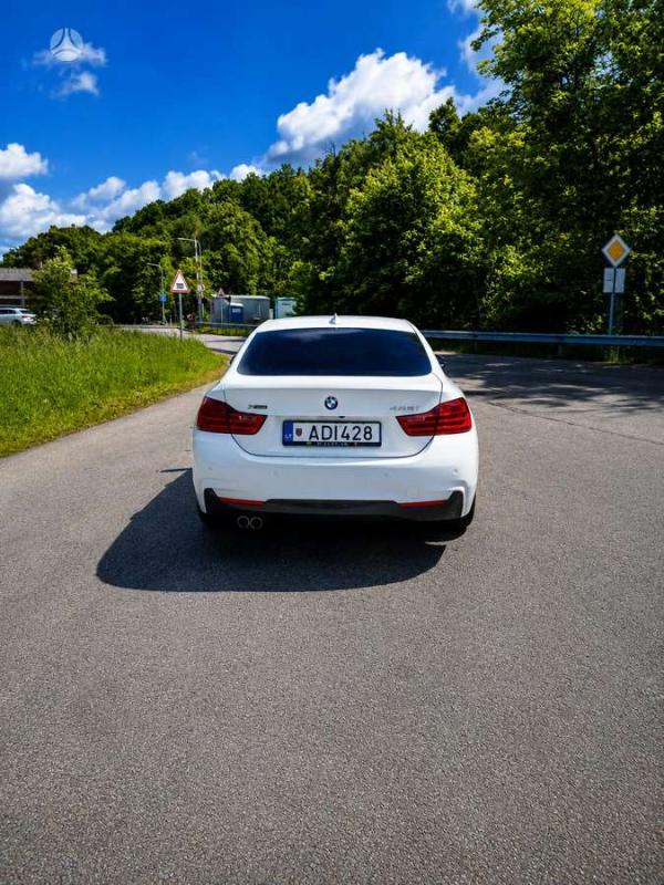 White BMW 428 2015 in Kaunas, with an engine capacity of 2.00 L and mileage of 239 thousand km for 10500 €, photo 6 on AUTOMOTO.COM.LV