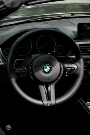 Black BMW 430 2018 in Kaunas, with an engine capacity of 2.00 L and mileage of 162 thousand km for 18300 €, photo 15 on AUTOMOTO.COM.LV
