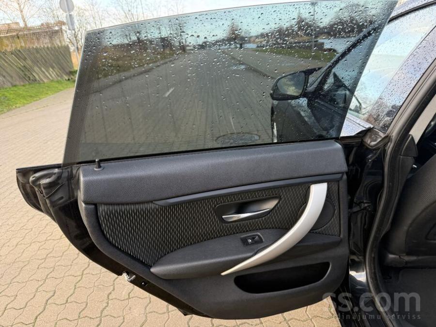 Black BMW 430 2015 in Liepaja, with an engine capacity of 3.00 L and mileage of 282 thousand km for 12490 €, photo 18 on AUTOMOTO.COM.LV