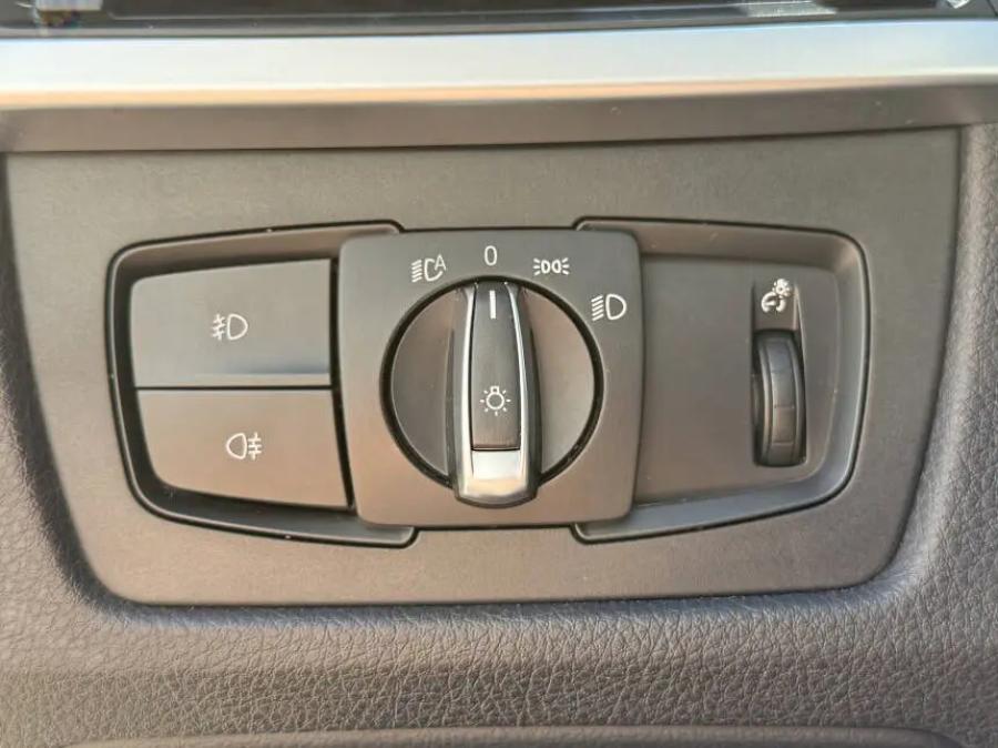 Black BMW 430 2016 in Riga, with an engine capacity of 3.00 L and mileage of 183 thousand km for 19900 €, photo 20 on AUTOMOTO.COM.LV
