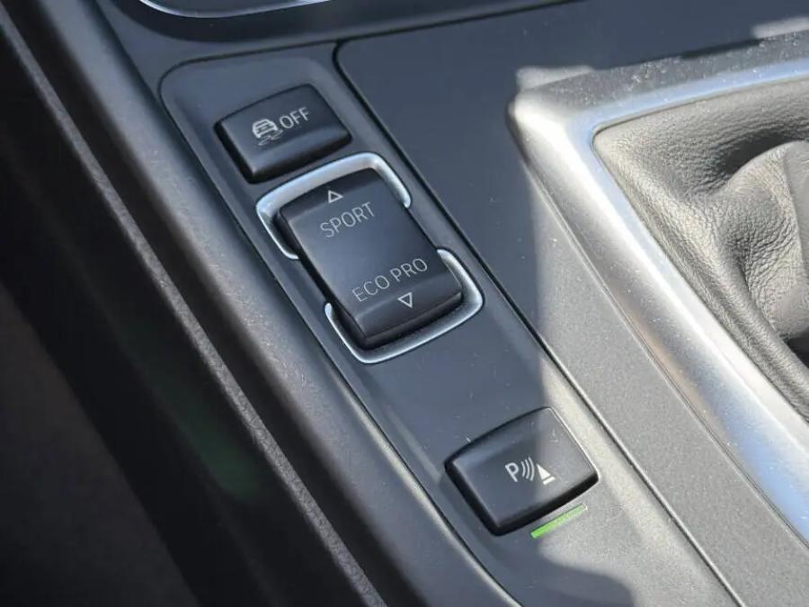 Black BMW 430 2016 in Riga, with an engine capacity of 3.00 L and mileage of 183 thousand km for 19900 €, photo 35 on AUTOMOTO.COM.LV