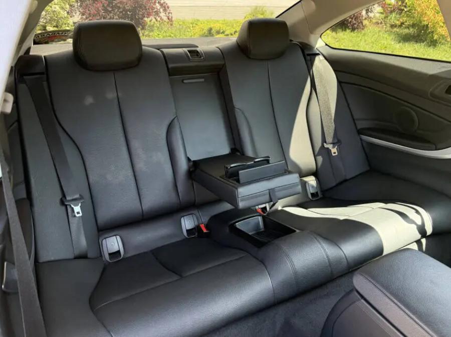 Black BMW 430 2016 in Riga, with an engine capacity of 3.00 L and mileage of 183 thousand km for 19900 €, photo 44 on AUTOMOTO.COM.LV