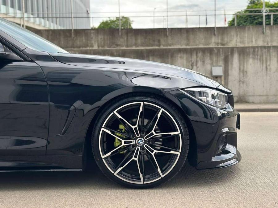 Black BMW 430 2020 in Vilnius, with an engine capacity of 2.00 L and mileage of 80 thousand km for 23300 €, photo 3 on AUTOMOTO.COM.LV