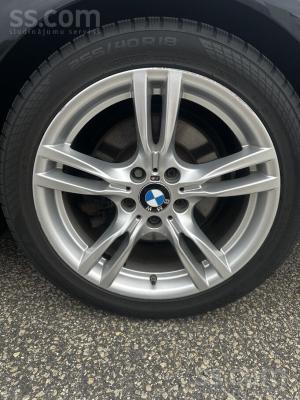 Black BMW 430 2016 in Riga, with an engine capacity of 3.00 L and mileage of 292 thousand km for 18000 €, photo 12 on AUTOMOTO.COM.LV