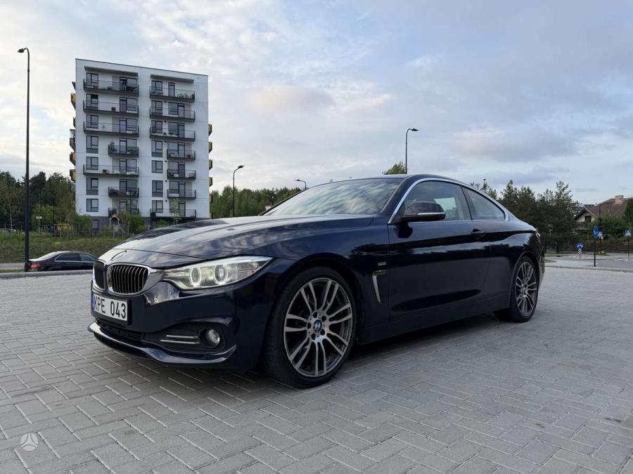 Blue BMW 430 2014 in Vilnius, with an engine capacity of 2.99 L and mileage of 306 thousand km for 11450 €, photo 4 on AUTOMOTO.COM.LV