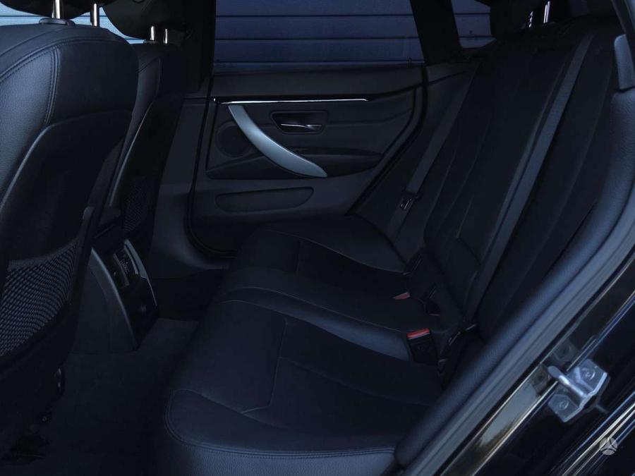Black BMW 430 Gran Coupe 2015 in Kaunas, with an engine capacity of 3.00 L and mileage of 240 thousand km for 14350 €, photo 21 on AUTOMOTO.COM.LV
