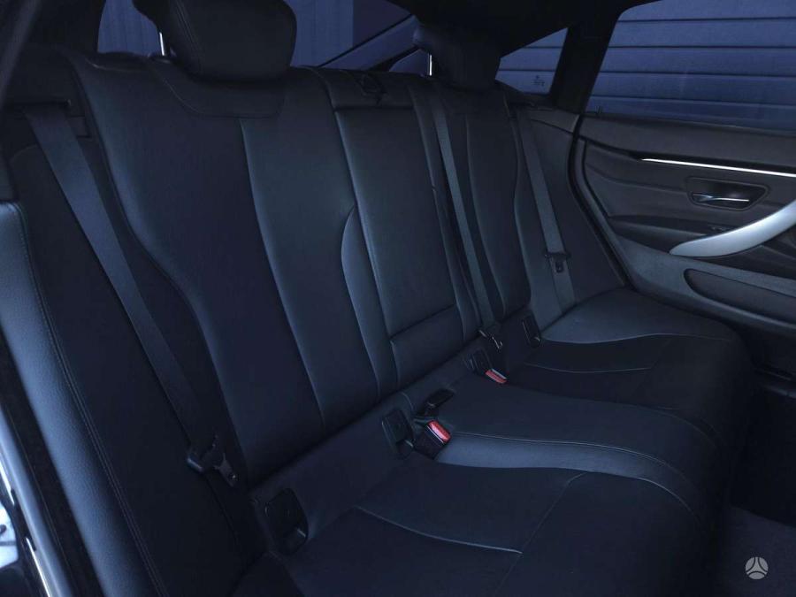 Black BMW 430 Gran Coupe 2015 in Kaunas, with an engine capacity of 3.00 L and mileage of 240 thousand km for 14350 €, photo 22 on AUTOMOTO.COM.LV