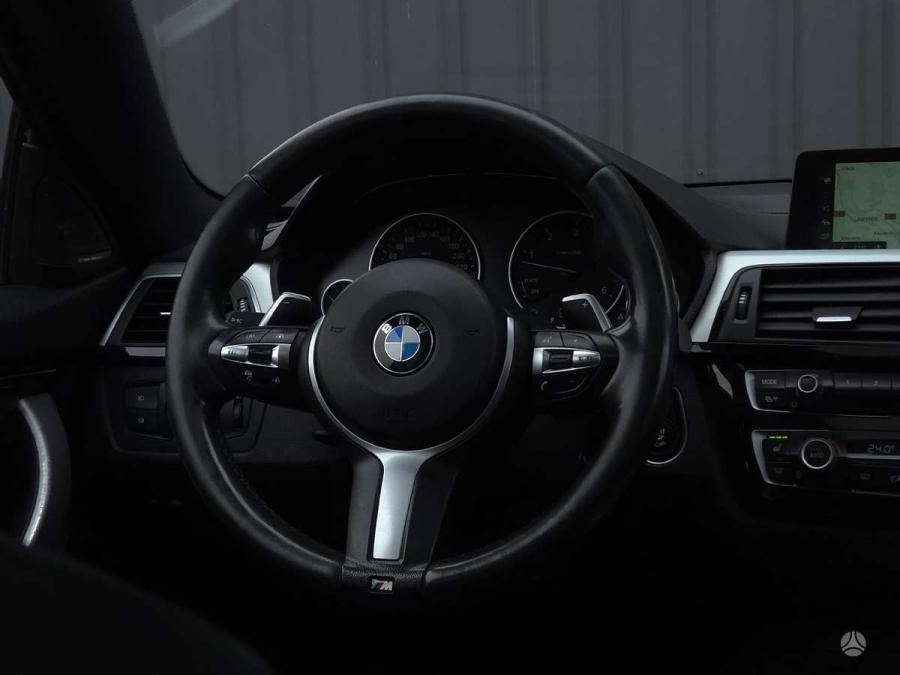 Black BMW 430 Gran Coupe 2017 in Kaunas, with an engine capacity of 3.00 L and mileage of 289 thousand km for 16750 €, photo 24 on AUTOMOTO.COM.LV