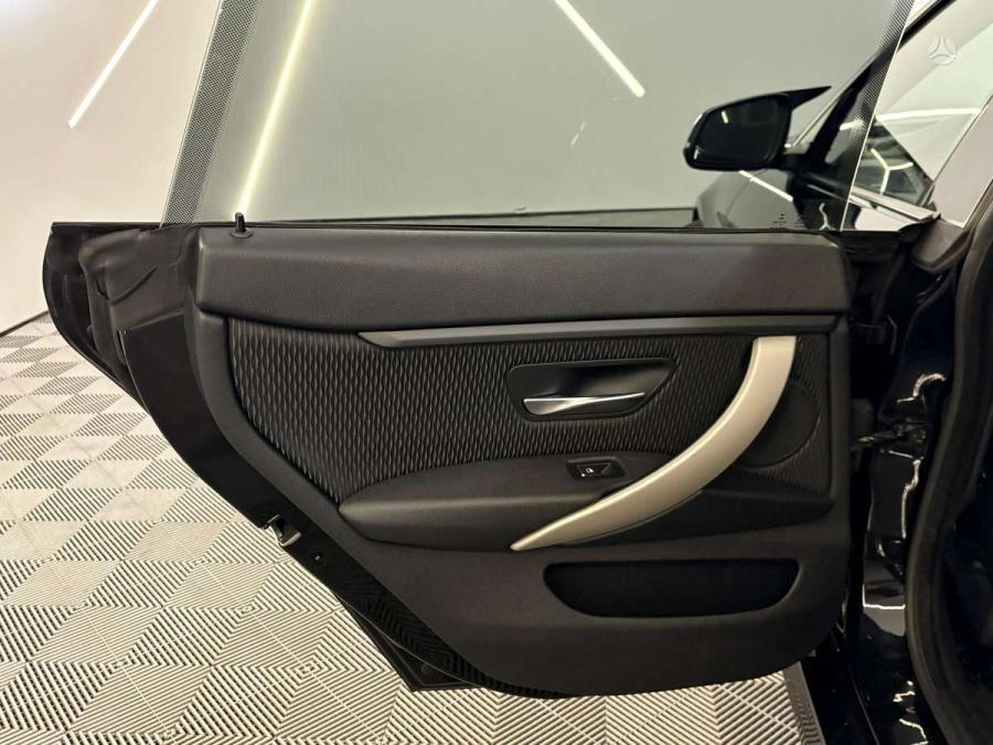 Melns BMW 430 Gran Coupe 2017 Marijampole, ar dzinēja tilpumu 2.99 L un nobraukumu 209 tūkst. km par 15850 €, foto 16 vietnē AUTOMOTO.COM.LV