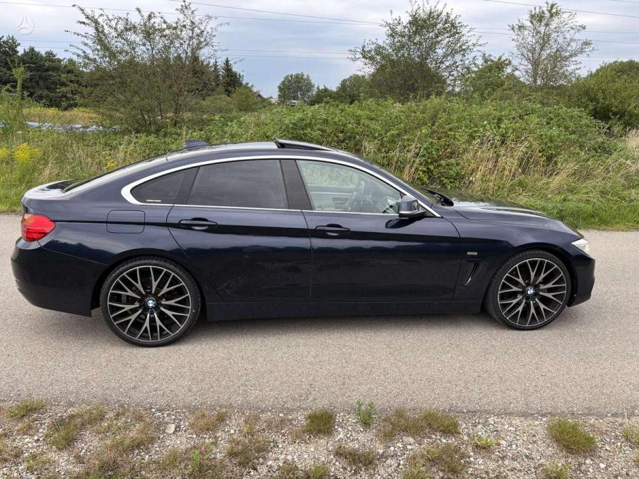 Blue BMW 430 Gran Coupe 2014 in Kaunas, with an engine capacity of 3.00 L and mileage of 304 thousand km for 12650 €, photo 10 on AUTOMOTO.COM.LV