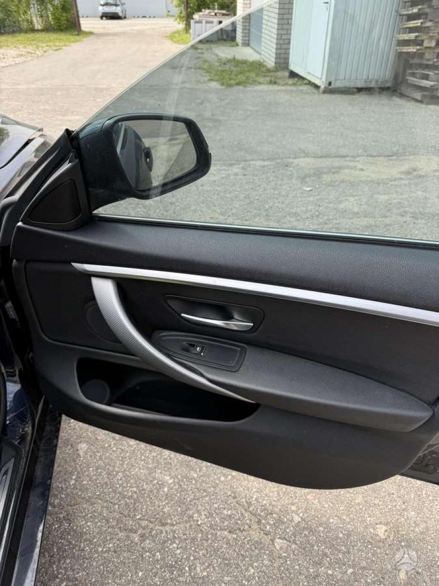 Blue BMW 430 Gran Coupe 2018 in Vilnius, with an engine capacity of 2.00 L and mileage of 105 thousand km for 13500 €, photo 20 on AUTOMOTO.COM.LV