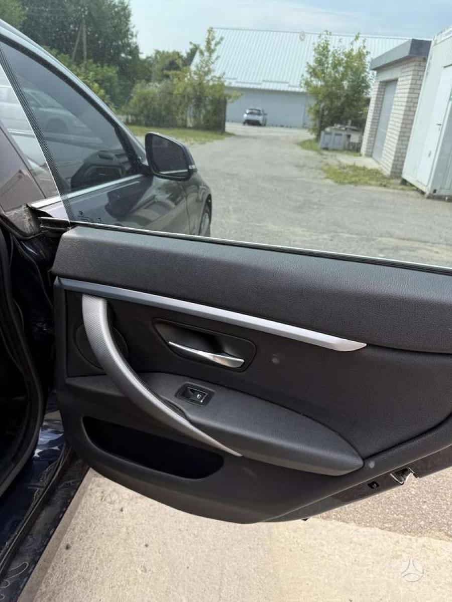 Blue BMW 430 Gran Coupe 2018 in Vilnius, with an engine capacity of 2.00 L and mileage of 105 thousand km for 13500 €, photo 21 on AUTOMOTO.COM.LV