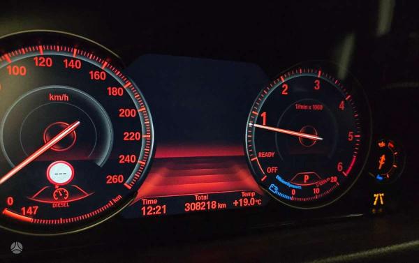 Grey BMW 430 Gran Coupe 2019 in Marijampole, with an engine capacity of 2.99 L and mileage of 309 thousand km for 15999 €, photo 3 on AUTOMOTO.COM.LV