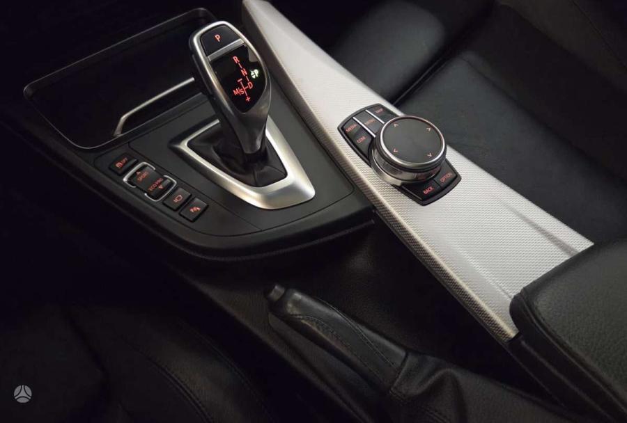 Grey BMW 430 Gran Coupe 2019 in Marijampole, with an engine capacity of 2.99 L and mileage of 309 thousand km for 15350 €, photo 18 on AUTOMOTO.COM.LV