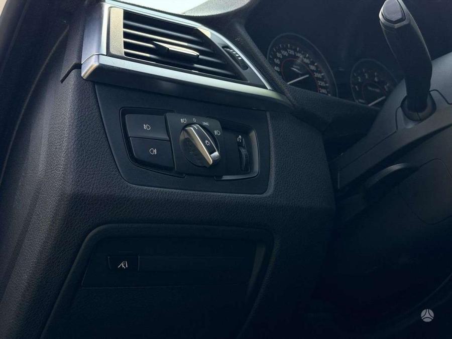 Белый БМВ 430 Gran Coupe 2019 в Вильнюс, объемом двигателя 2.00 л и пробегом 97 тыс. км за 19900 €, фото 12 на AUTOMOTO.COM.LV