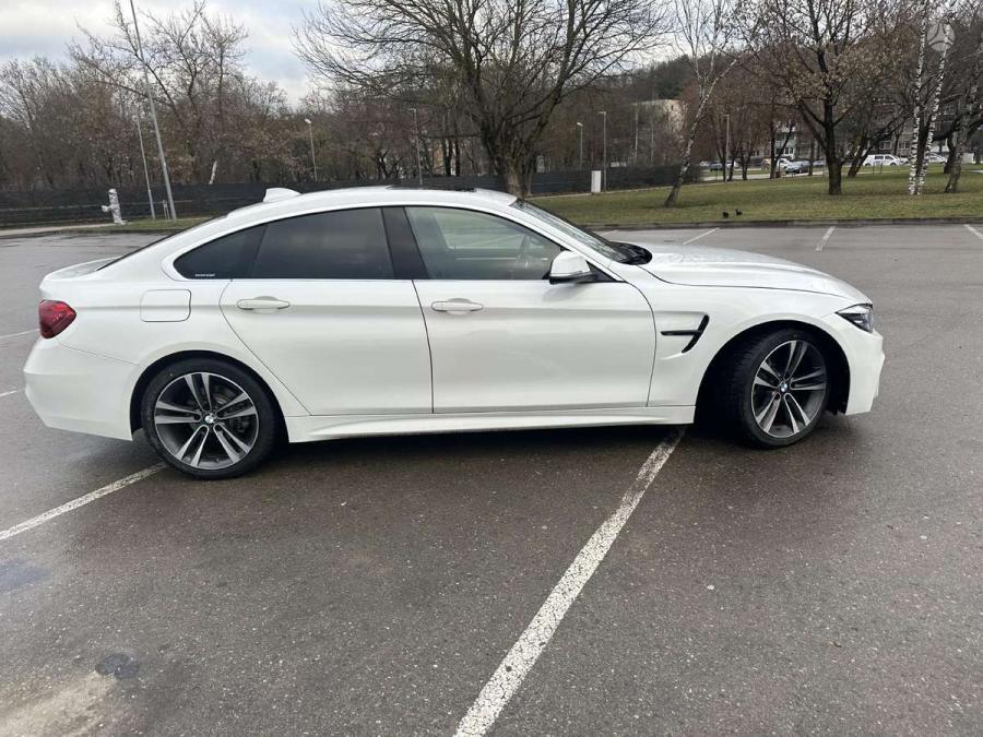 White BMW 430 Gran Coupe 2020 in Kaunas, with an engine capacity of 2.00 L and mileage of 118 thousand km for 19999 €, photo 11 on AUTOMOTO.COM.LV