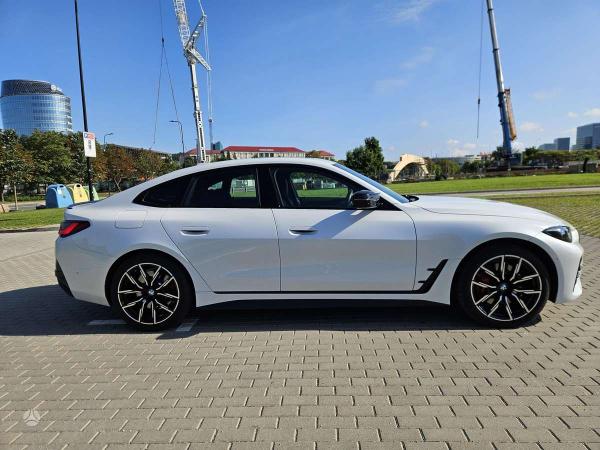 White BMW 430 Gran Coupe 2024 in Vilnius, with an engine capacity of 2.00 L and mileage of 26 thousand km for 40700 €, photo 4 on AUTOMOTO.COM.LV