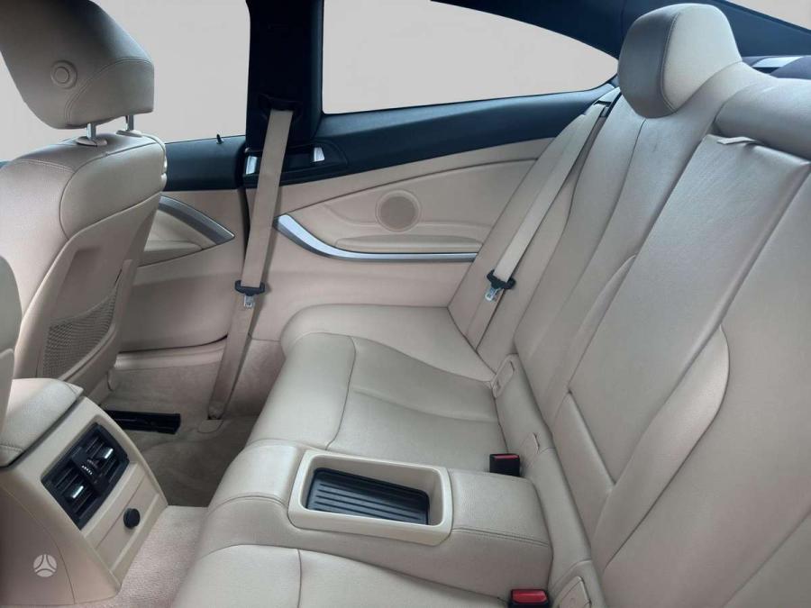 Grey BMW 430 2014 in Kaunas, with an engine capacity of 3.00 L and mileage of 253 thousand km for 13590 €, photo 13 on AUTOMOTO.COM.LV
