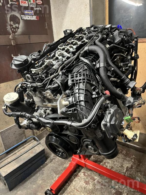 Серый БМВ 430 2014 в Вентспилс, объемом двигателя 3.00 л и пробегом 340 тыс. км за 15000 €, фото 10 на AUTOMOTO.COM.LV