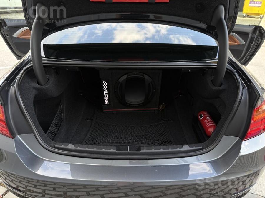 Pelēks BMW 430 2014 Rīga, ar dzinēja tilpumu 3.00 L un nobraukumu 190 tūkst. km par 17500 €, foto 20 vietnē AUTOMOTO.COM.LV