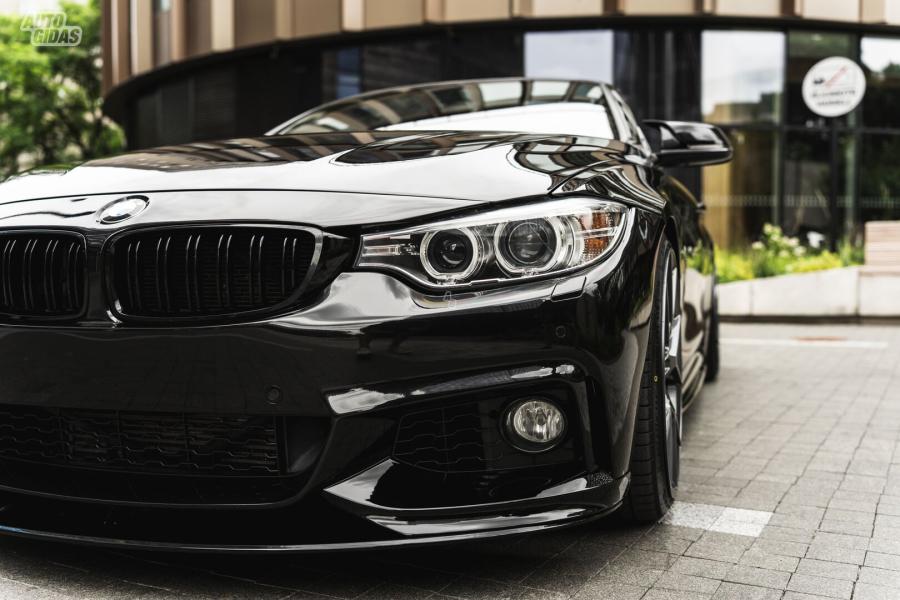 Black BMW 435 2014 in Vilnius, with an engine capacity of 3.00 L and mileage of 122 thousand km for 20900 €, photo 5 on AUTOMOTO.COM.LV