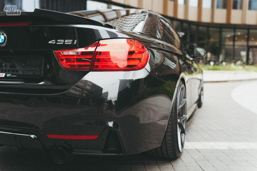 Black BMW 435 2014 in Vilnius, with an engine capacity of 3.00 L and mileage of 122 thousand km for 20900 €, photo 12 on AUTOMOTO.COM.LV