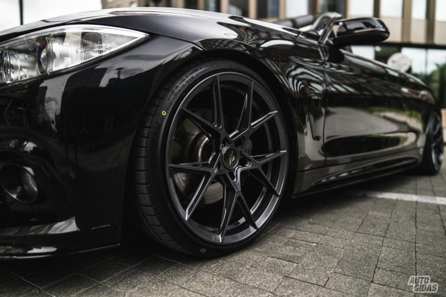 Black BMW 435 2014 in Vilnius, with an engine capacity of 3.00 L and mileage of 122 thousand km for 20900 €, photo 13 on AUTOMOTO.COM.LV