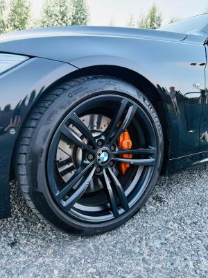 Black BMW 435 2014 in Riga, with an engine capacity of 3.00 L and mileage of 230 thousand km for 22000 €, photo 6 on AUTOMOTO.COM.LV