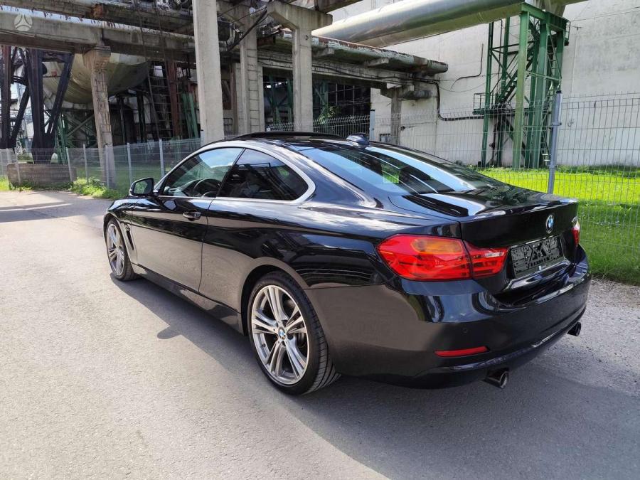 Black BMW 435 2016 in Kaunas, with an engine capacity of 3.00 L and mileage of 269 thousand km for 14200 €, photo 12 on AUTOMOTO.COM.LV