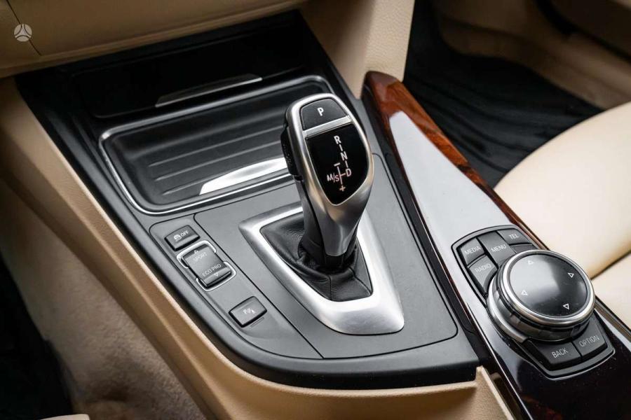 Zils BMW 435 2014 Viļņa, ar dzinēja tilpumu 2.98 L un nobraukumu 68 tūkst. km par 24000 €, foto 26 vietnē AUTOMOTO.COM.LV