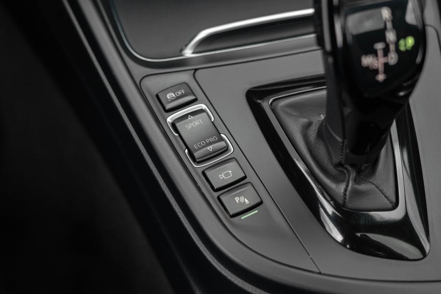 Zils BMW 435 2017 Rīga, ar dzinēja tilpumu 3.00 L un nobraukumu 219 tūkst. km par 21550 €, foto 24 vietnē AUTOMOTO.COM.LV