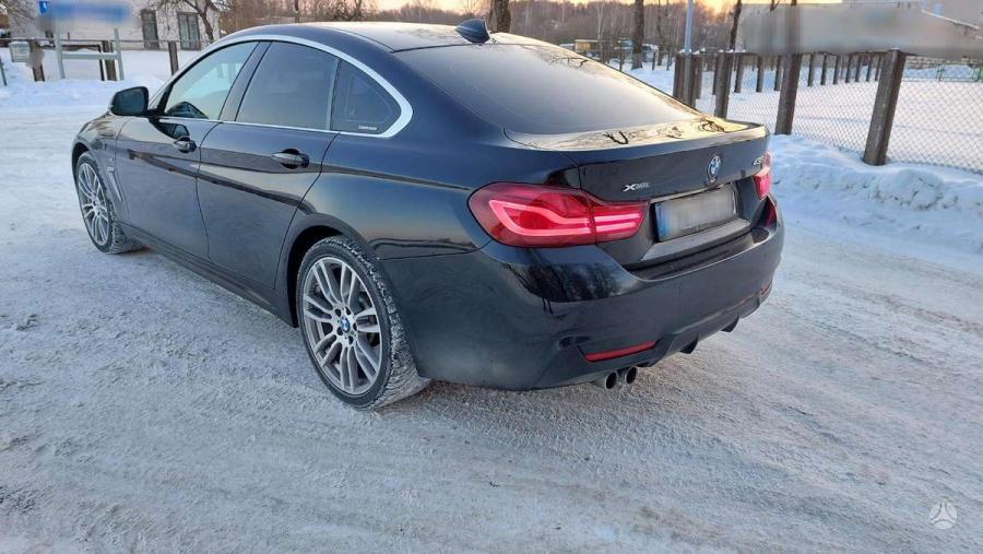 Melns BMW 435 Gran Coupe 2019 Skaudvilė, ar dzinēja tilpumu 2.99 L un nobraukumu 184 tūkst. km par 21200 €, foto 4 vietnē AUTOMOTO.COM.LV
