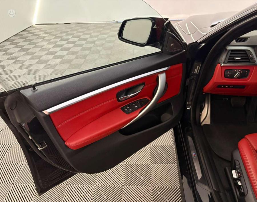 Black BMW 435 Gran Coupe 2016 in Marijampole, with an engine capacity of 2.99 L and mileage of 222 thousand km for 16850 €, photo 10 on AUTOMOTO.COM.LV
