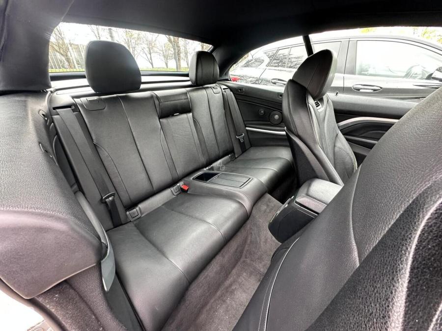 White BMW 435 2016 in Klaipeda, with an engine capacity of 3.00 L and mileage of 112 thousand km for 20500 €, photo 9 on AUTOMOTO.COM.LV