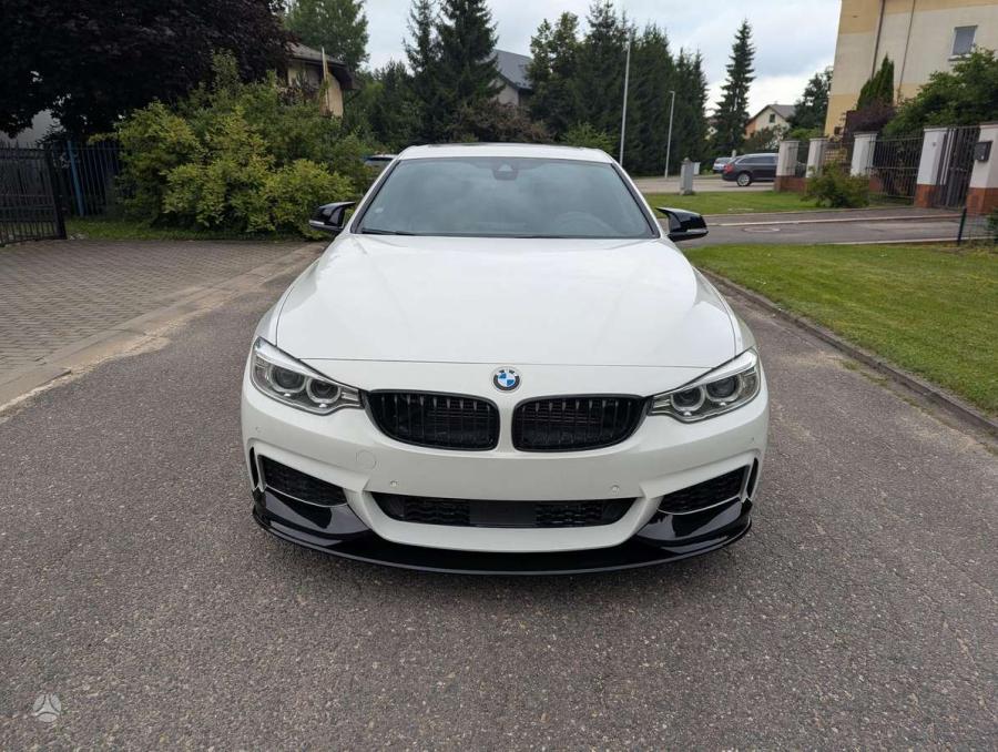 White BMW 435 2014 in Vilnius, with an engine capacity of 2.98 L and mileage of 221 thousand km for 11800 €, photo 12 on AUTOMOTO.COM.LV