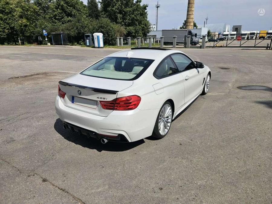 Белый БМВ 435 2015 в Каунас, объемом двигателя 2.98 л и пробегом 200 тыс. км за 14750 €, фото 7 на AUTOMOTO.COM.LV