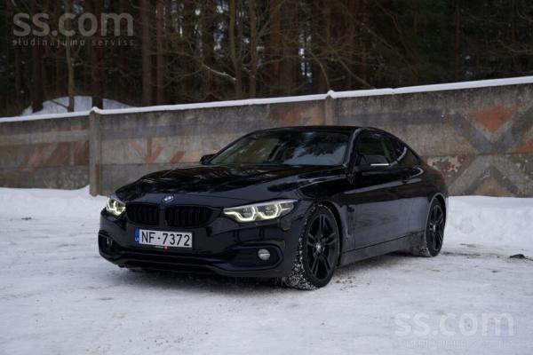 Black BMW 440 2018 in Riga, with an engine capacity of 3.00 L and mileage of 141 thousand km for 29450 €, photo 1 on AUTOMOTO.COM.LV