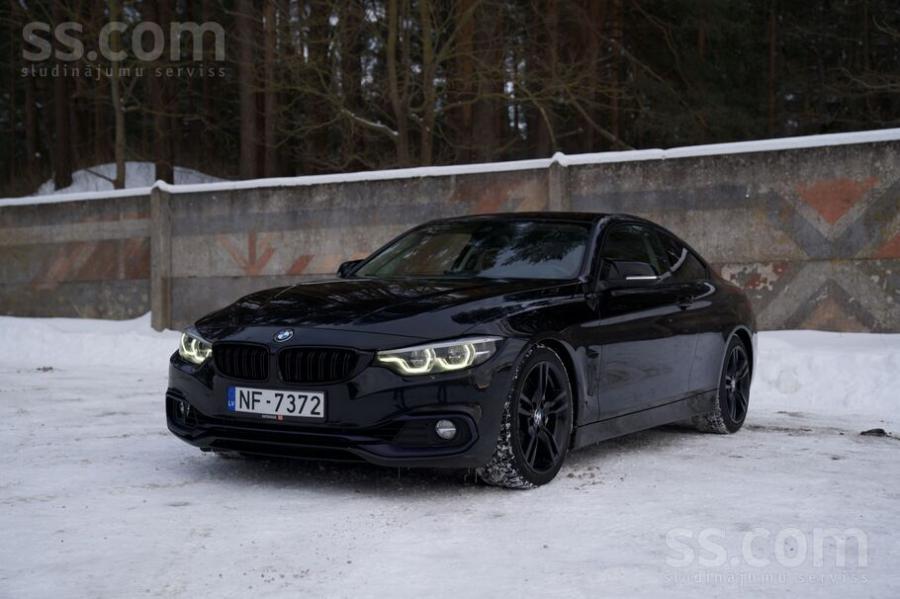 Black BMW 440 2018 in Riga, with an engine capacity of 3.00 L and mileage of 141 thousand km for 29450 €, photo 1 on AUTOMOTO.COM.LV