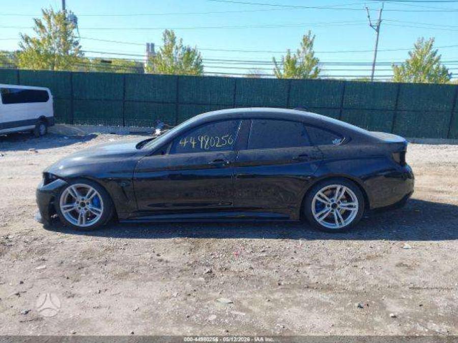 Black BMW 440 2018 in Klaipeda, with an engine capacity of 3.00 L and mileage of 77 thousand km for 9999 €, photo 10 on AUTOMOTO.COM.LV