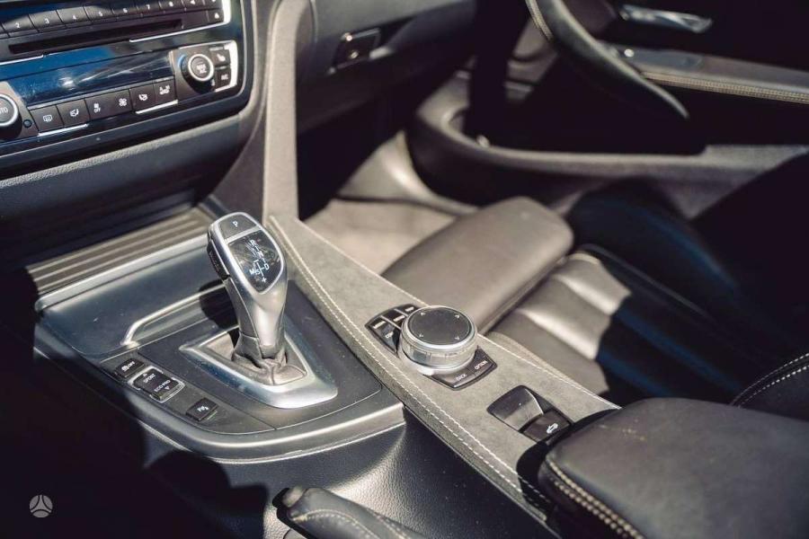 Blue BMW 440 2016 in Vilnius, with an engine capacity of 3.00 L and mileage of 55 thousand km for 29000 €, photo 16 on AUTOMOTO.COM.LV