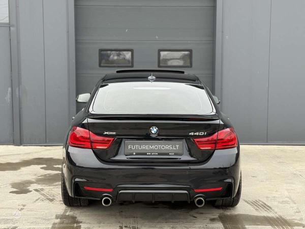Blue BMW 440 2018 in Kaunas, with an engine capacity of 3.00 L and mileage of 108 thousand km for 25500 €, photo 4 on AUTOMOTO.COM.LV