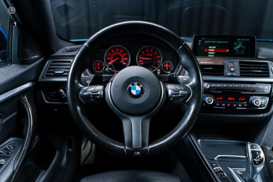 Blue BMW 440 2018 in Vilnius, with an engine capacity of 3.00 L and mileage of 145 thousand km for 26000 €, photo 21 on AUTOMOTO.COM.LV