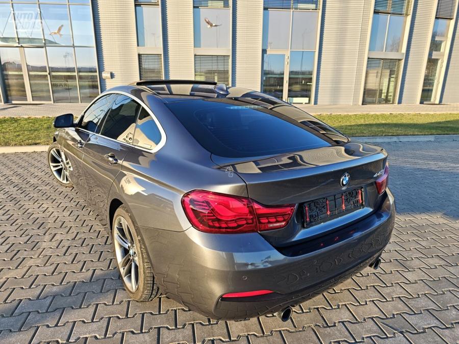 Grey BMW 440 2019 in Siauliai, with an engine capacity of 3.00 L and mileage of 125 thousand km for 20900 €, photo 4 on AUTOMOTO.COM.LV